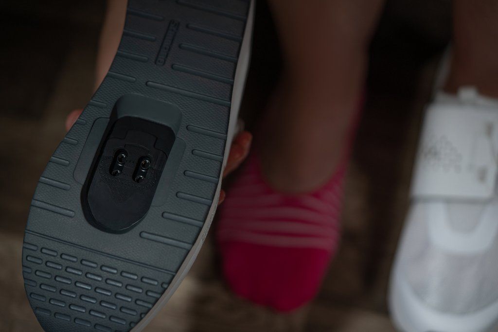 Shimano Indoor Cycling | How to install SPD / 2-hole cleats